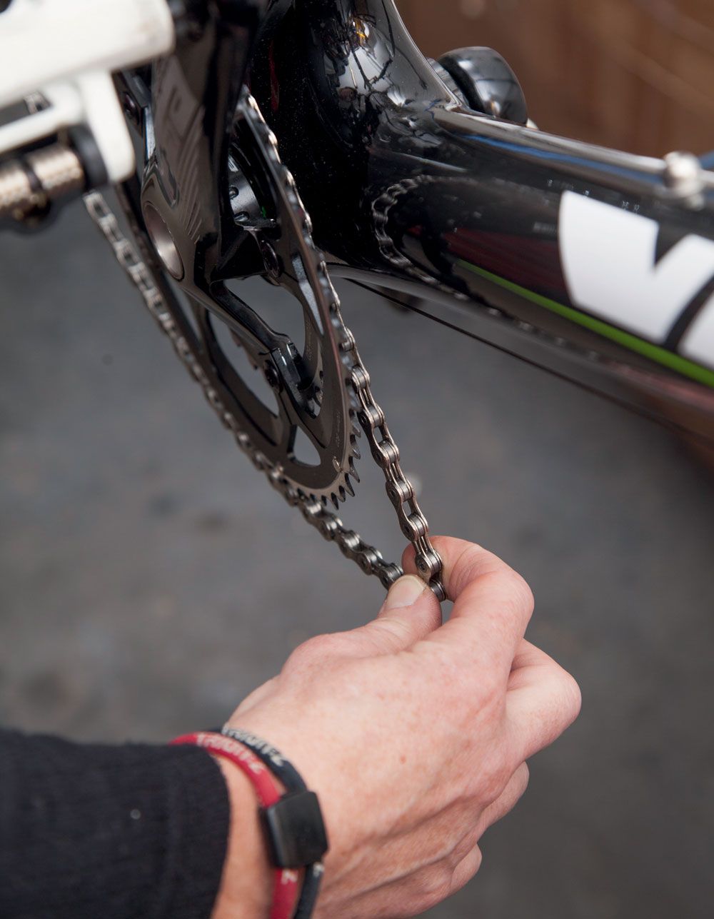 How to get your chain back on | Cycling Weekly