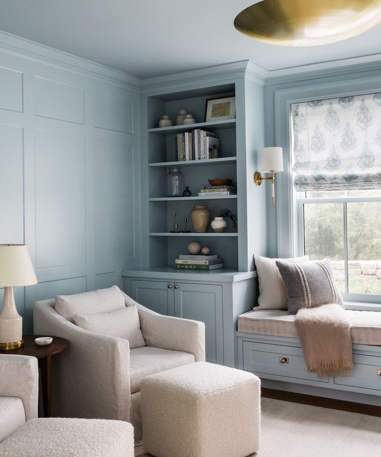 7 collectibles interior designers look for when antique shopping ...