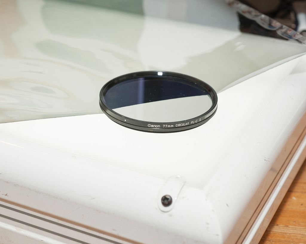 How to use polarizing filters for colorful cross-polarization effects ...