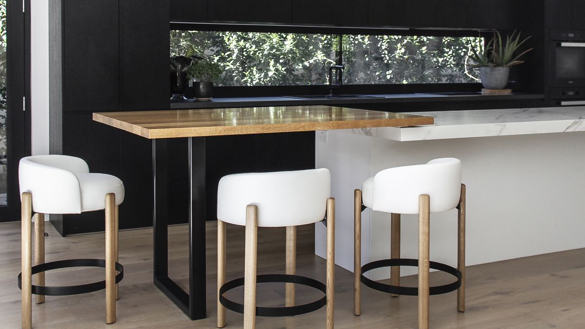 Peninsula Kitchen Ideas: Layout Design Inspiration | Homebuilding