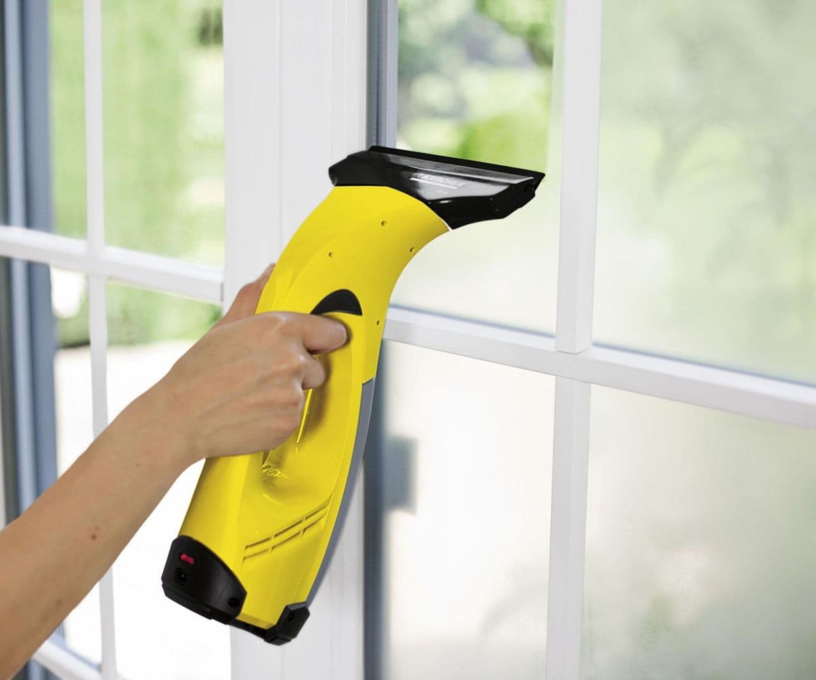 The 'Pink & Blink' window cleaning hack | Homes and Gardens