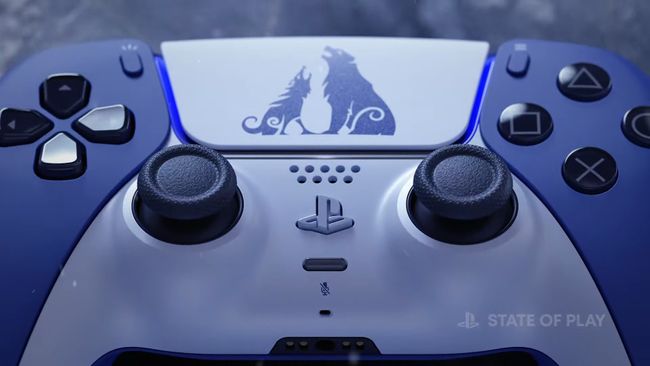 The limited edition God of War controller is the stuff of dreams ...