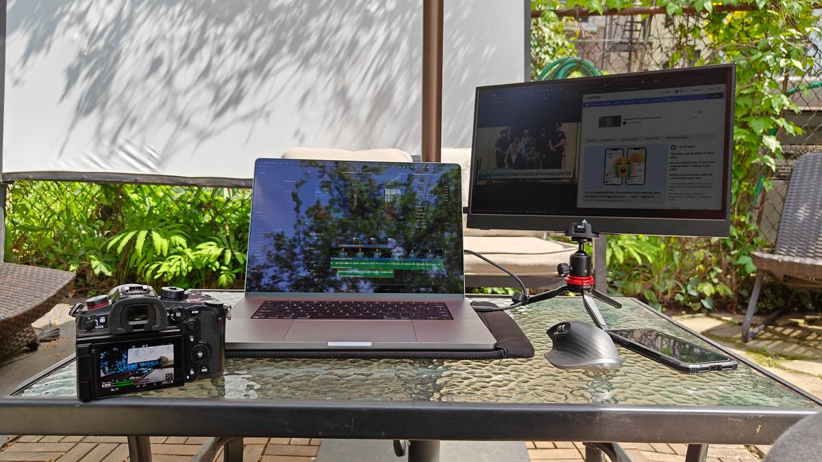 MacBook Pro 16 M2 Max vs. 6K video editing — can it be slowed down ...