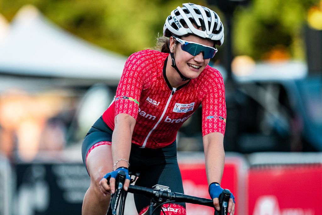 British talent Jess Roberts signs first professional contract with ...