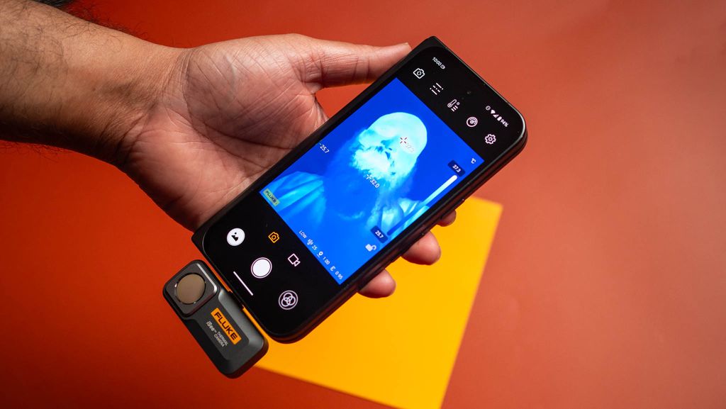 This dongle brings a thermal camera to your Android phone — and it gets ...