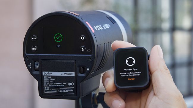 This portable flash is only about the size of a 70-200mm lens, but ...