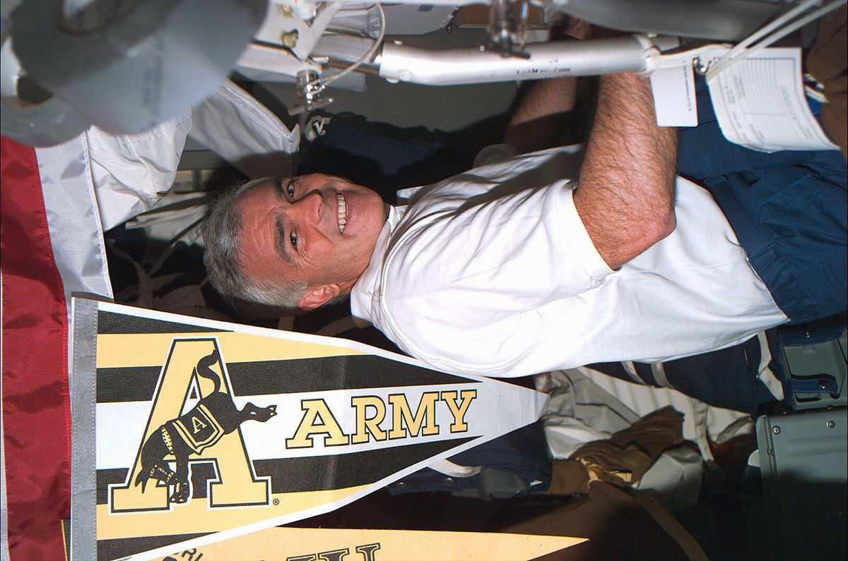 Rich Clifford, NASA astronaut who secretly flew with Parkinson's, dies ...