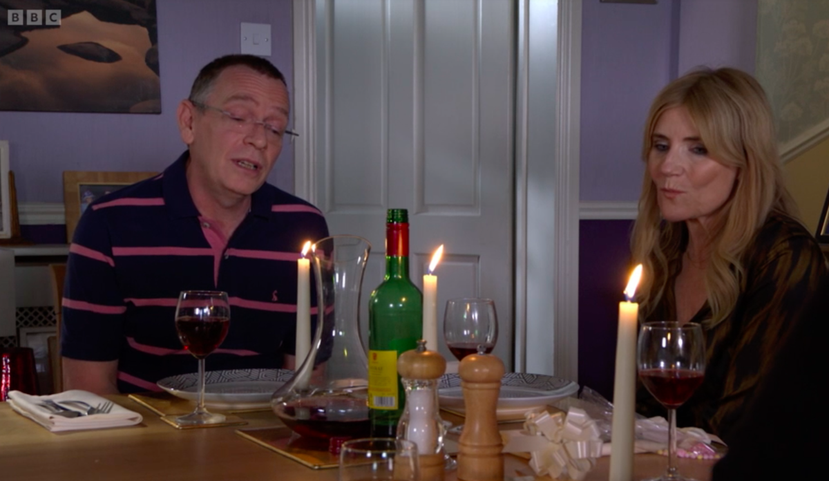 EastEnders teases ANOTHER return from a former character! | What to Watch