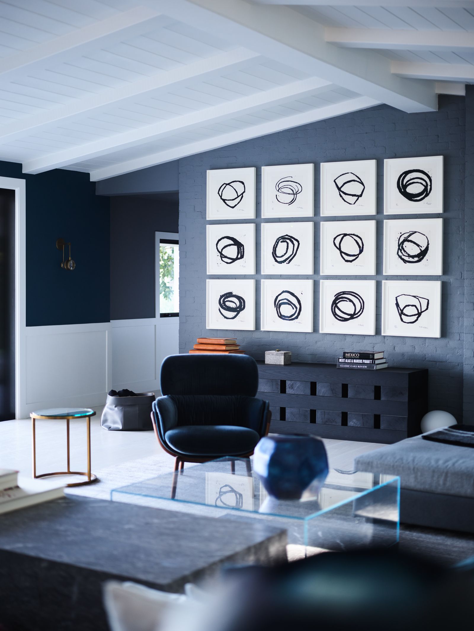 Colors That Go With Navy Blue — 11 Shades That May Surprise | Livingetc