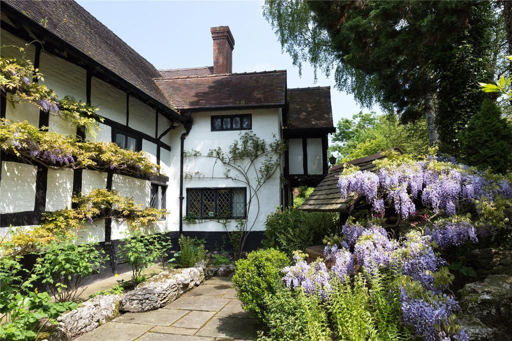 Five irresistible country houses just right for Goldilocks: Not too big ...