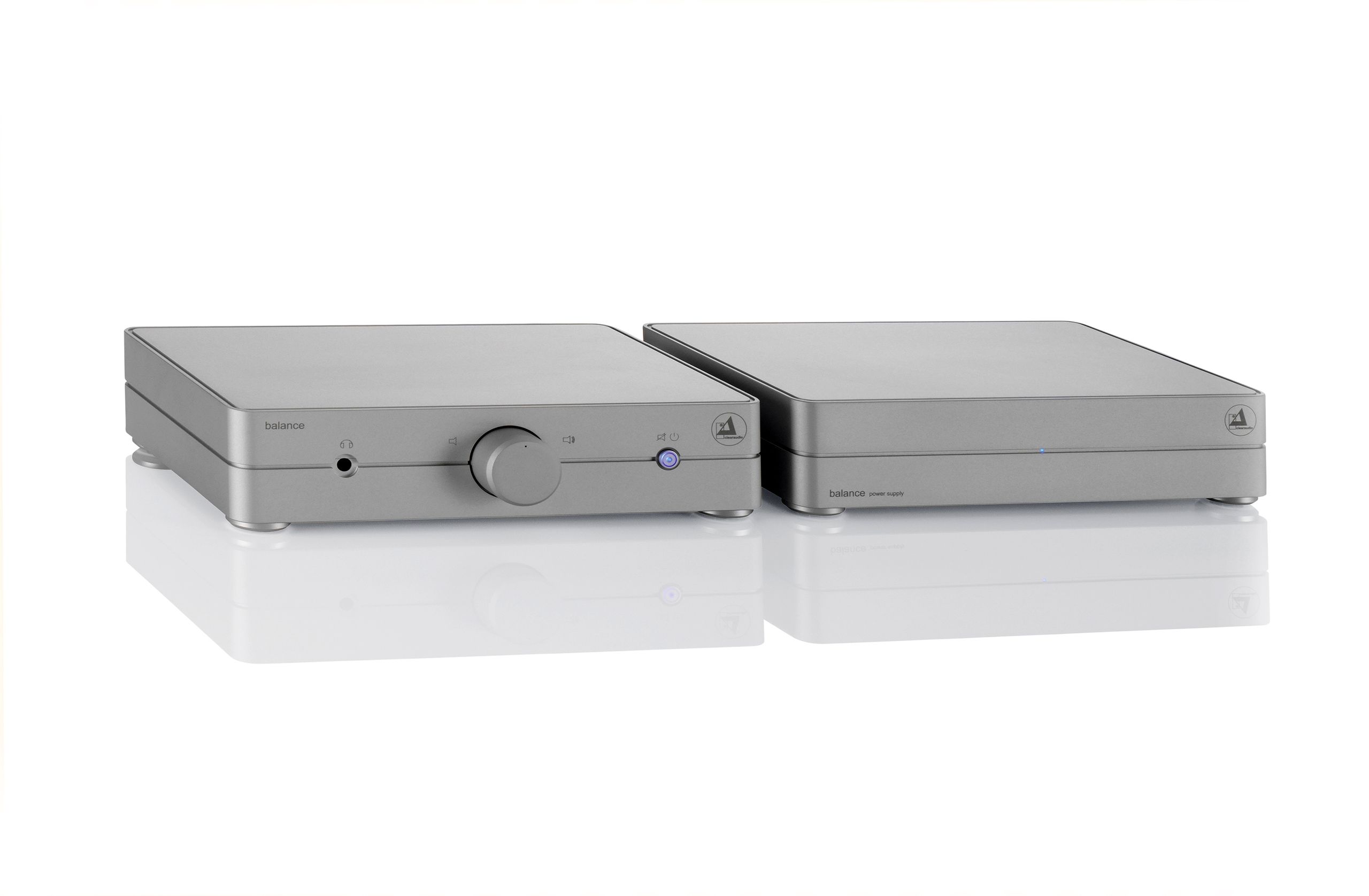Clearaudio levels up its phono stage game with V2 editions of Basic and ...