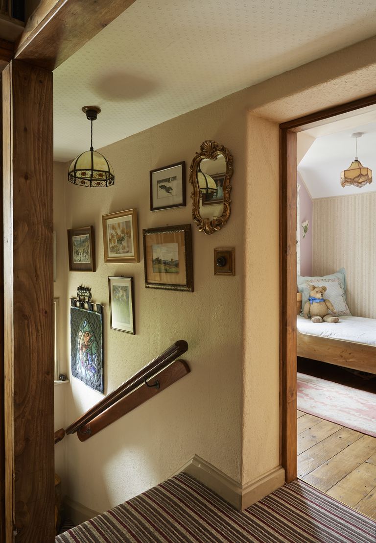 Cottage staircase ideas – style tips for a homely look | Country