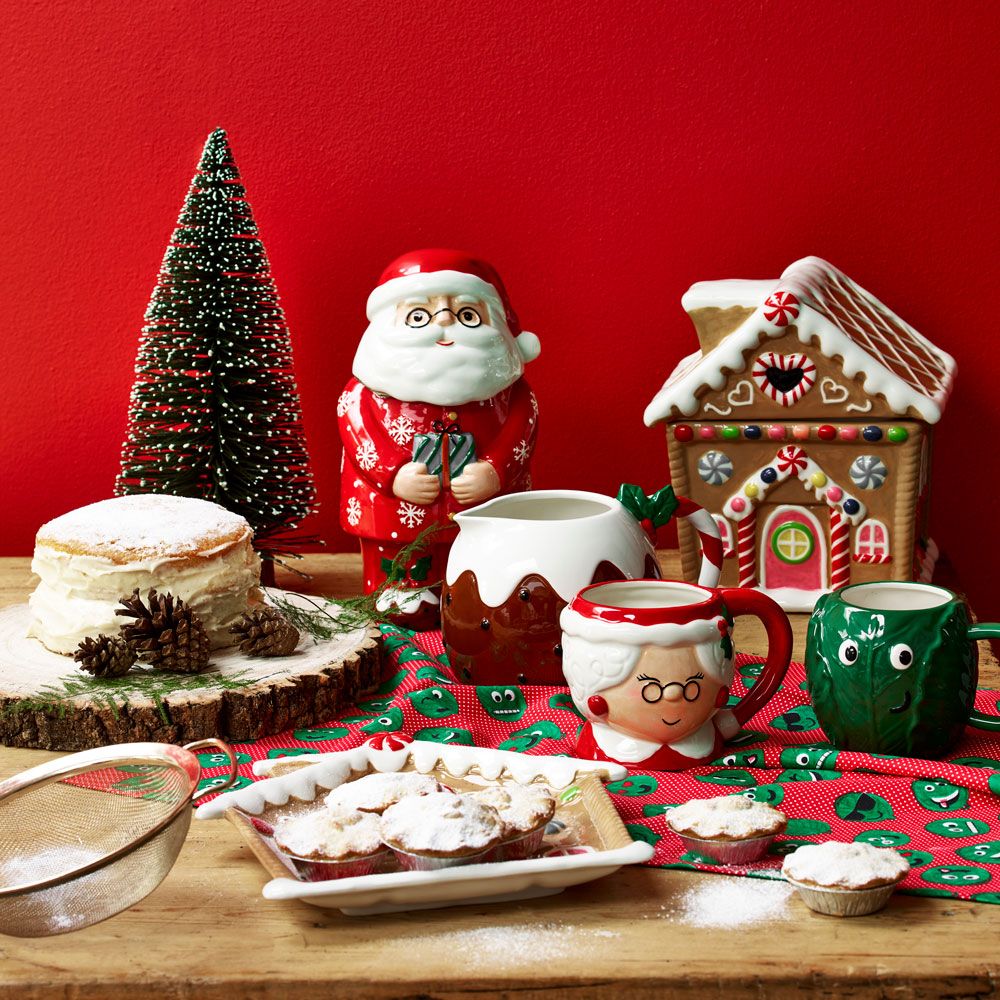 Teatime has never felt so festive thanks to Asda's Christmas tree ...