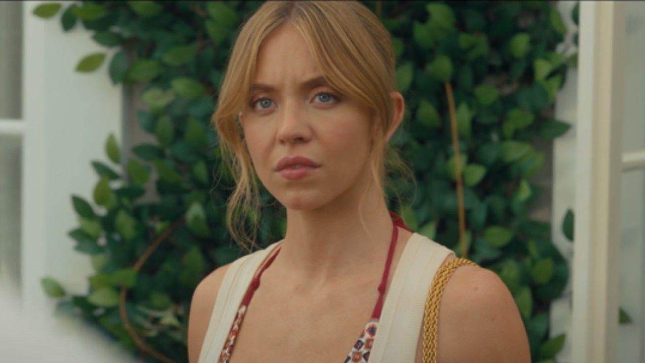 I Have No Idea Why Sydney Sweeney Dressed Up As A Chic Pirate, But Now ...