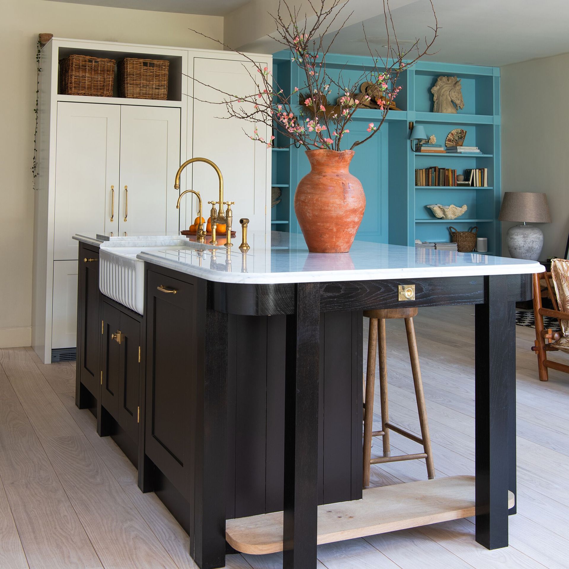 Freestanding kitchen ideas for a versatile and relaxed space | Ideal Home