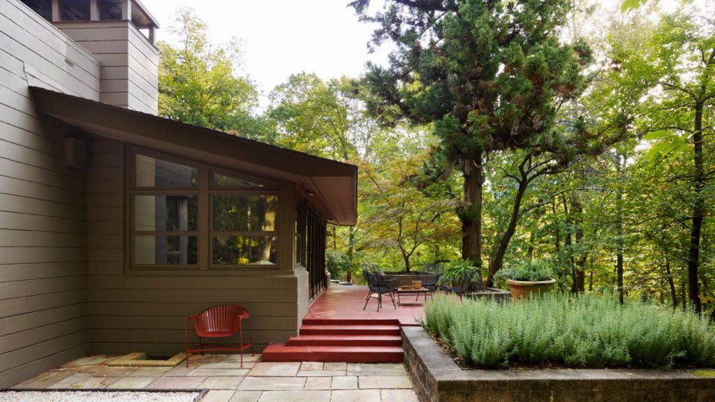 Inside 'The Godfather' mansion in Staten Island | Homes and Gardens
