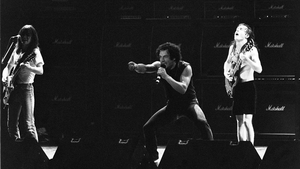 Learn to play AC/DC's Back In Black guitar riff to celebrate its 40th ...