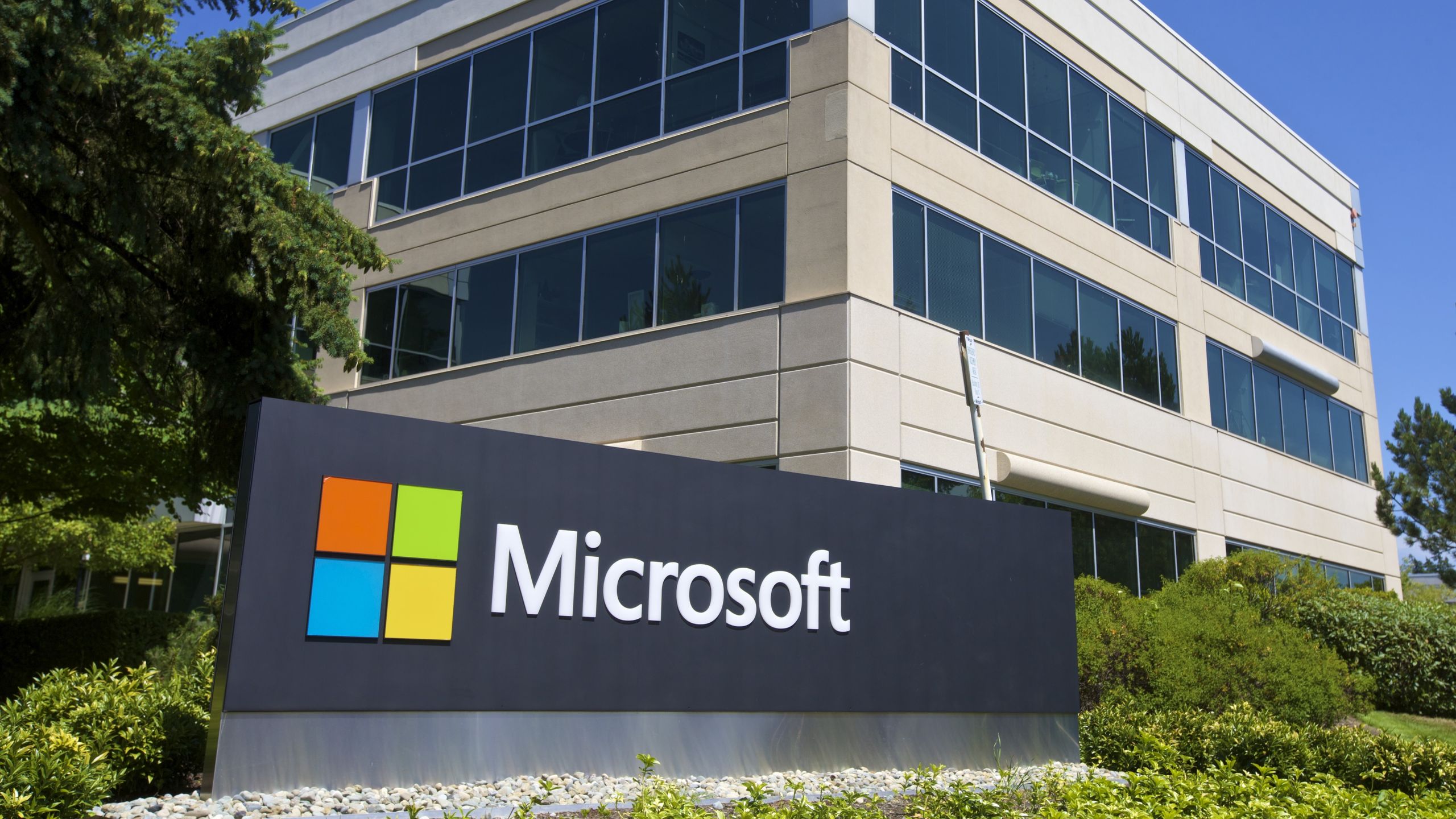 Microsoft is gifting the US Government $6 billion worth of Office and ...