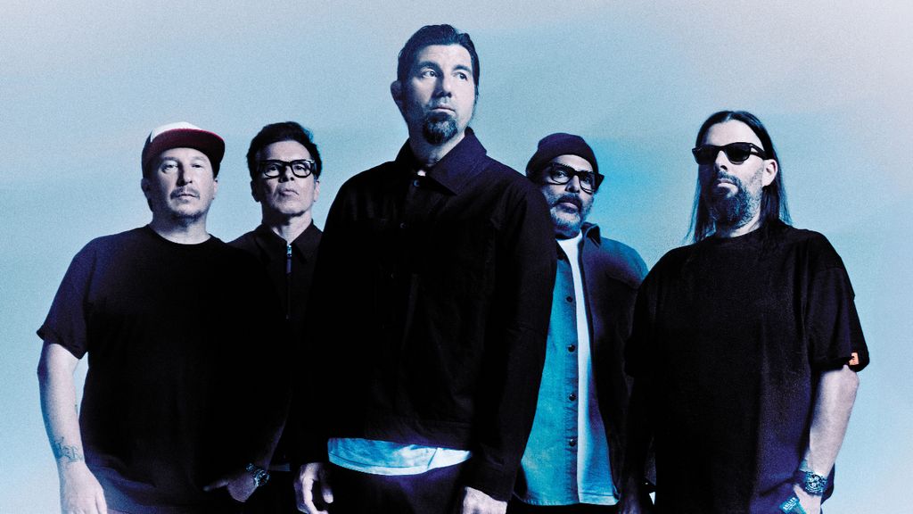 Not even Chino Moreno knows why Deftones guitarist Stephen Carpenter ...
