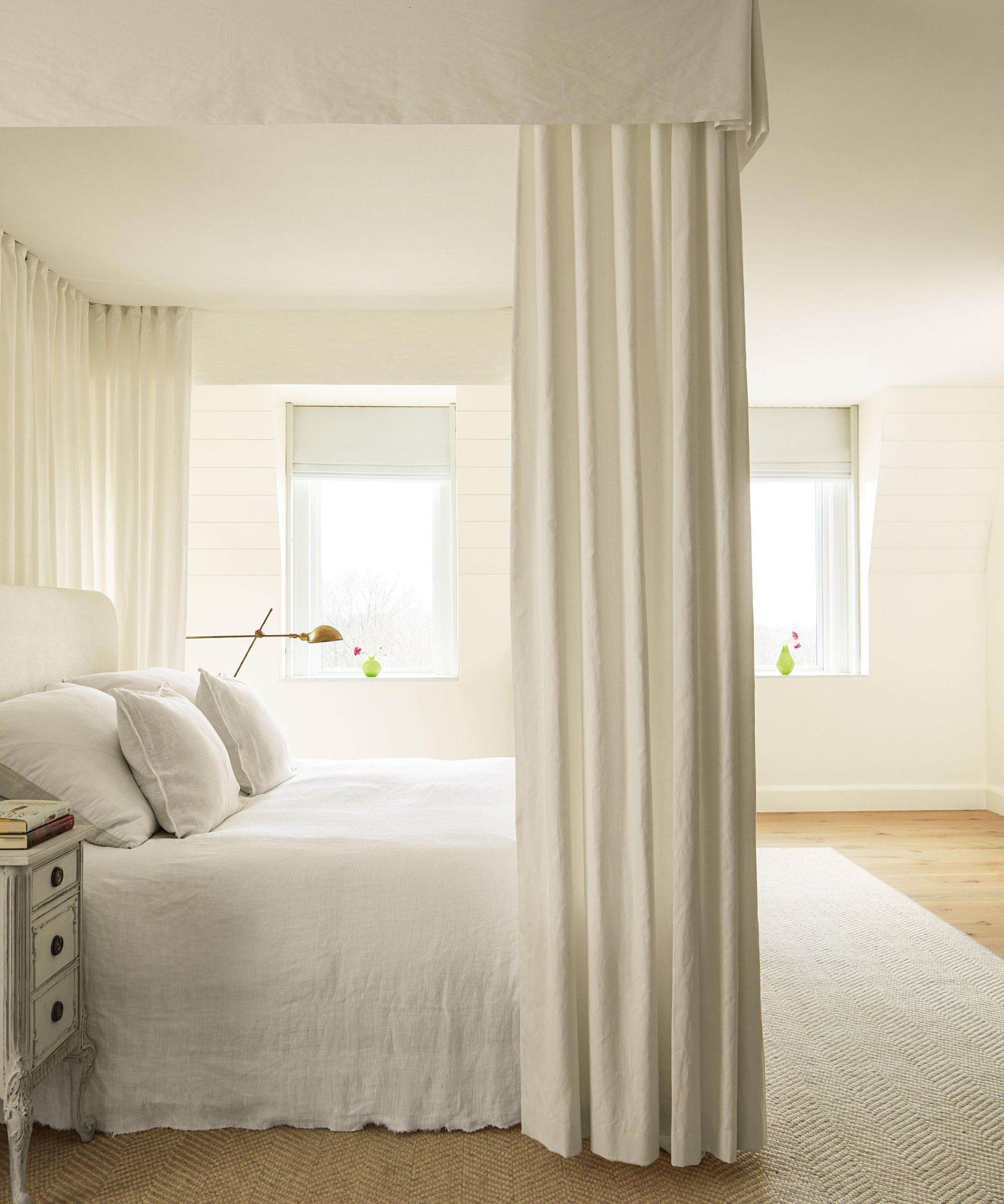 5 rooms that prove color drenching your bedroom is a good idea | Homes ...