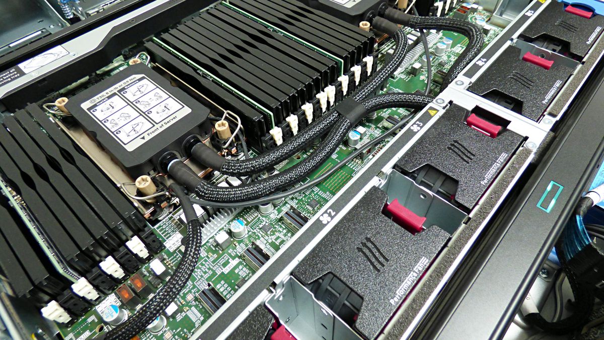 HPE ProLiant DL560 Gen11 review | ITPro
