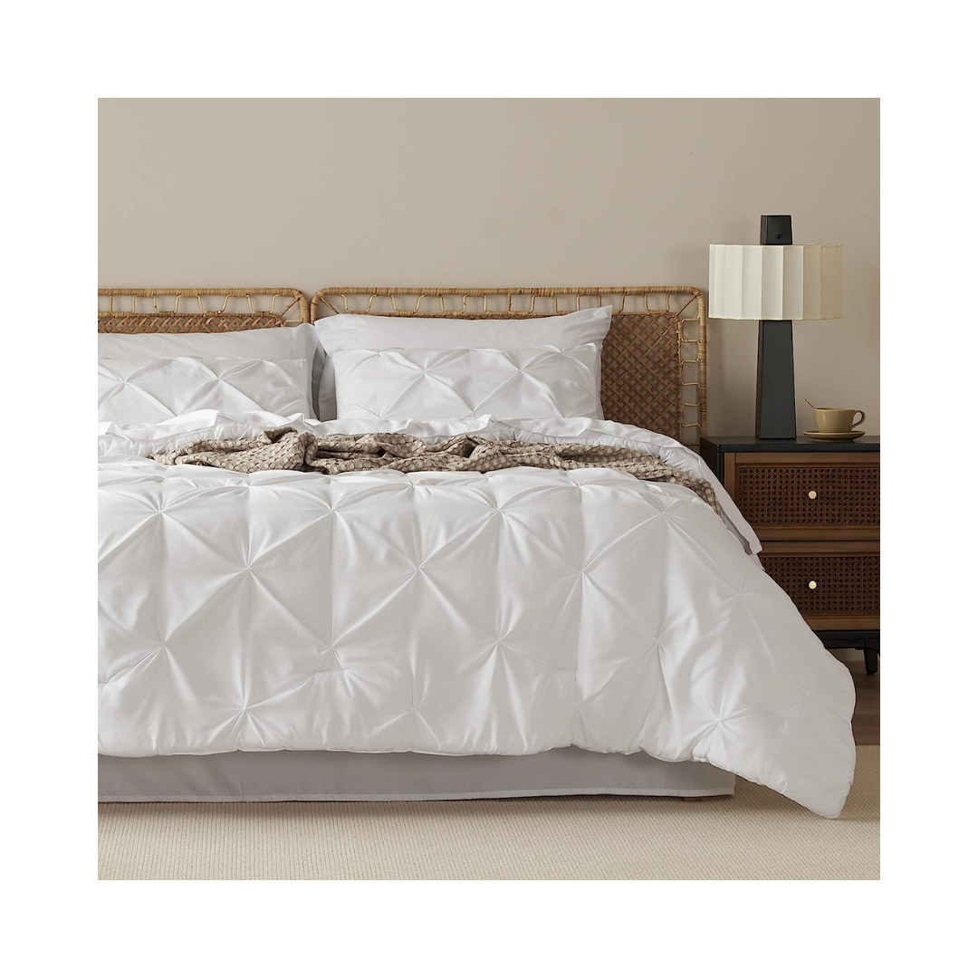 12 Best White Bedding Sets for a Modern, Yet Classic Bedroom | Livingetc