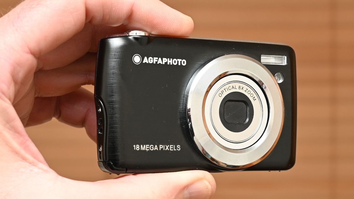 AgfaPhoto Realishot DC8200 review: a pocket-sized, wallet-friendly ...