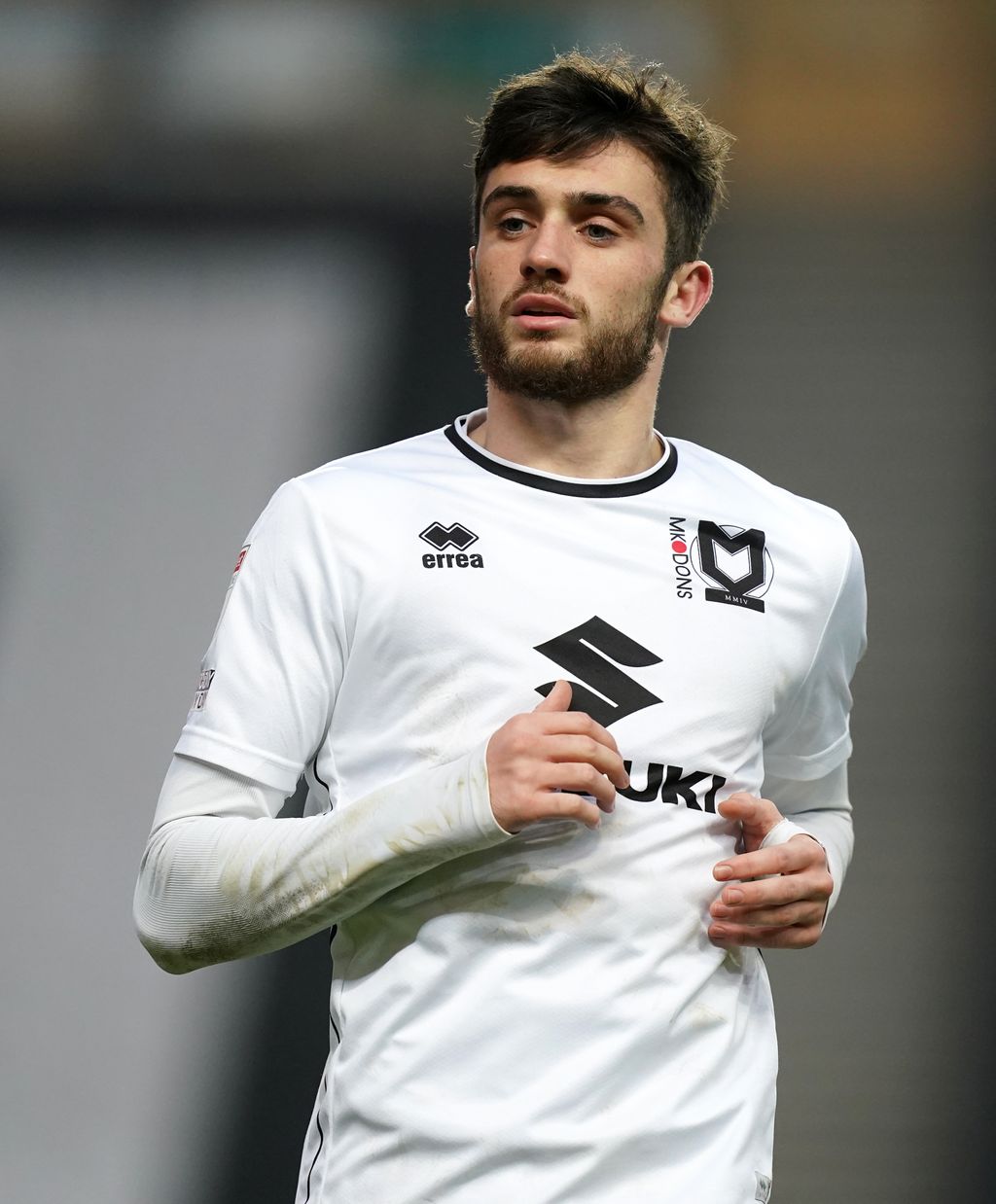 Troy Parrott extends his Tottenham contract until 2025 and joins ...