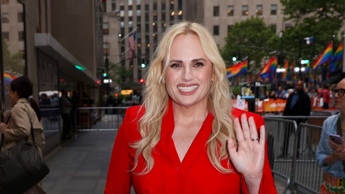 Rebel Wilson proves jumpsuits can be wow-worthy in a red all-in-one ...