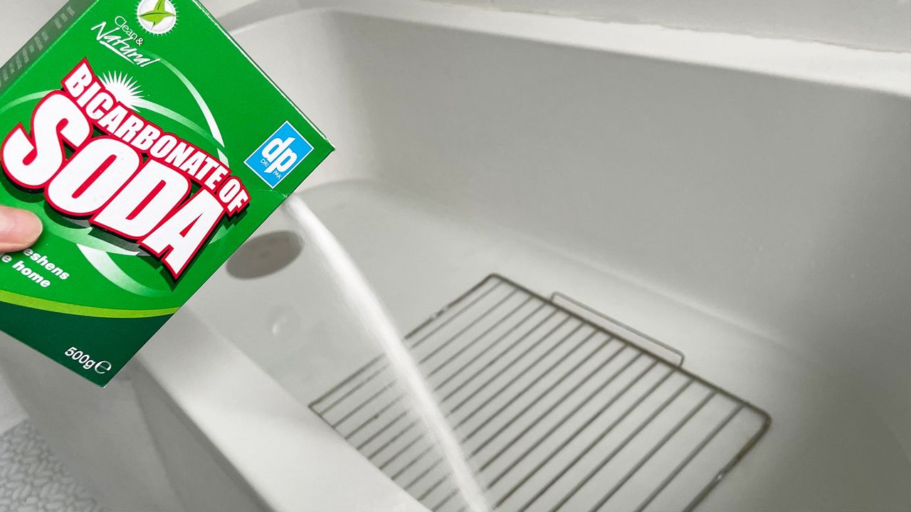 How to clean oven racks: 5 simple steps to remove all grease | Woman & Home