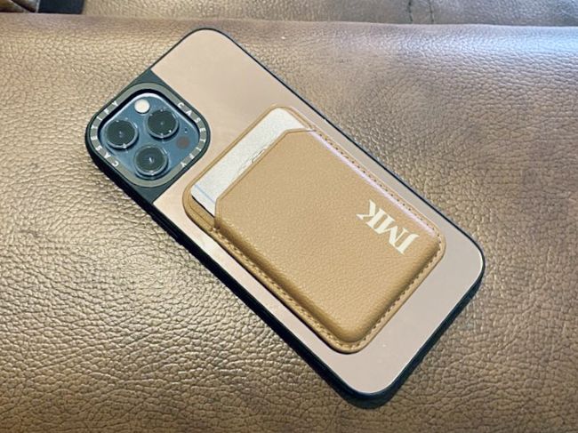 Casetify MagSafe-Compatible Custom Mirror Case review: A case that ...