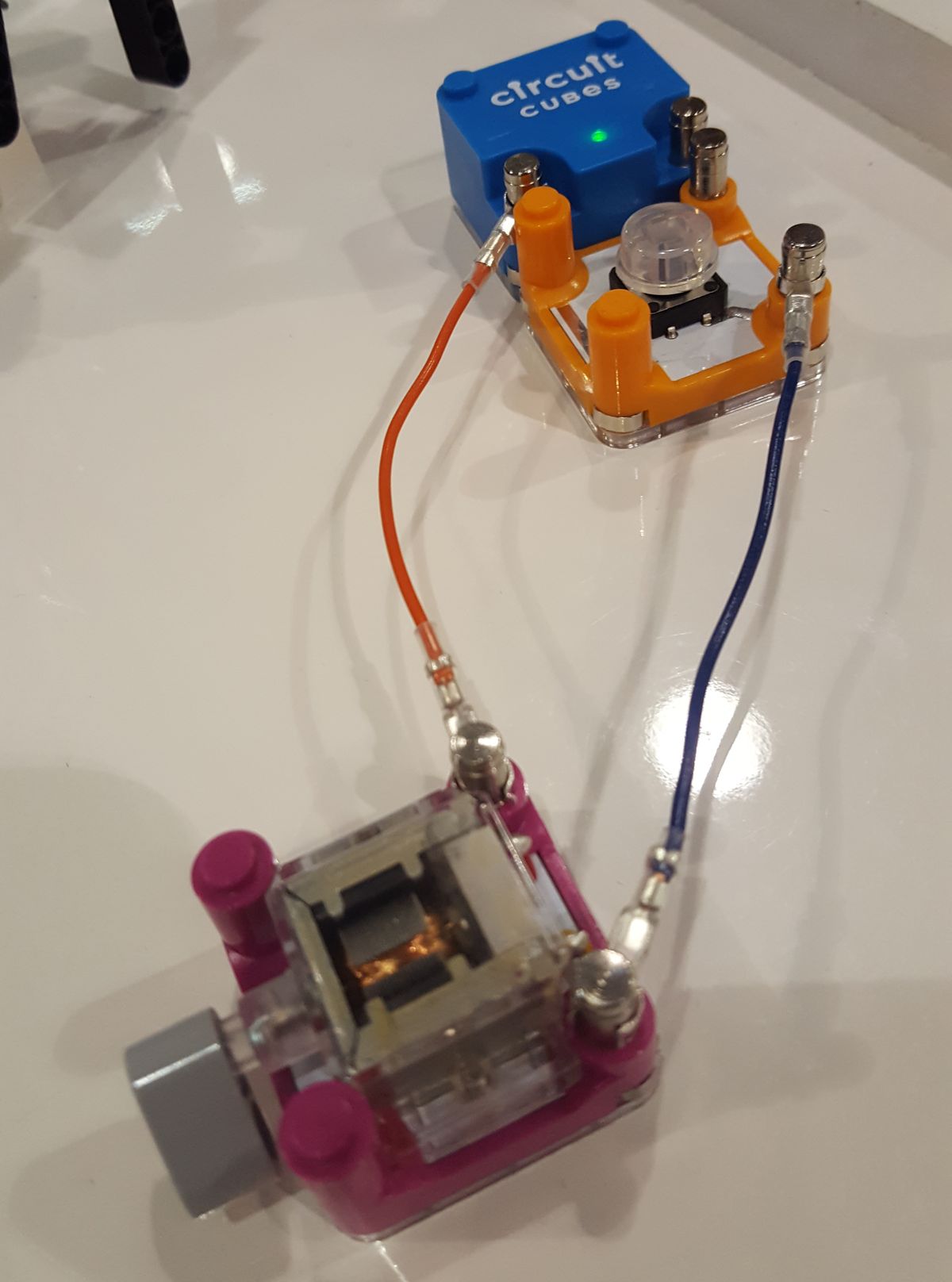 Circuit Cubes Add Motion to Your Space and 'Star Wars' Legos | Space