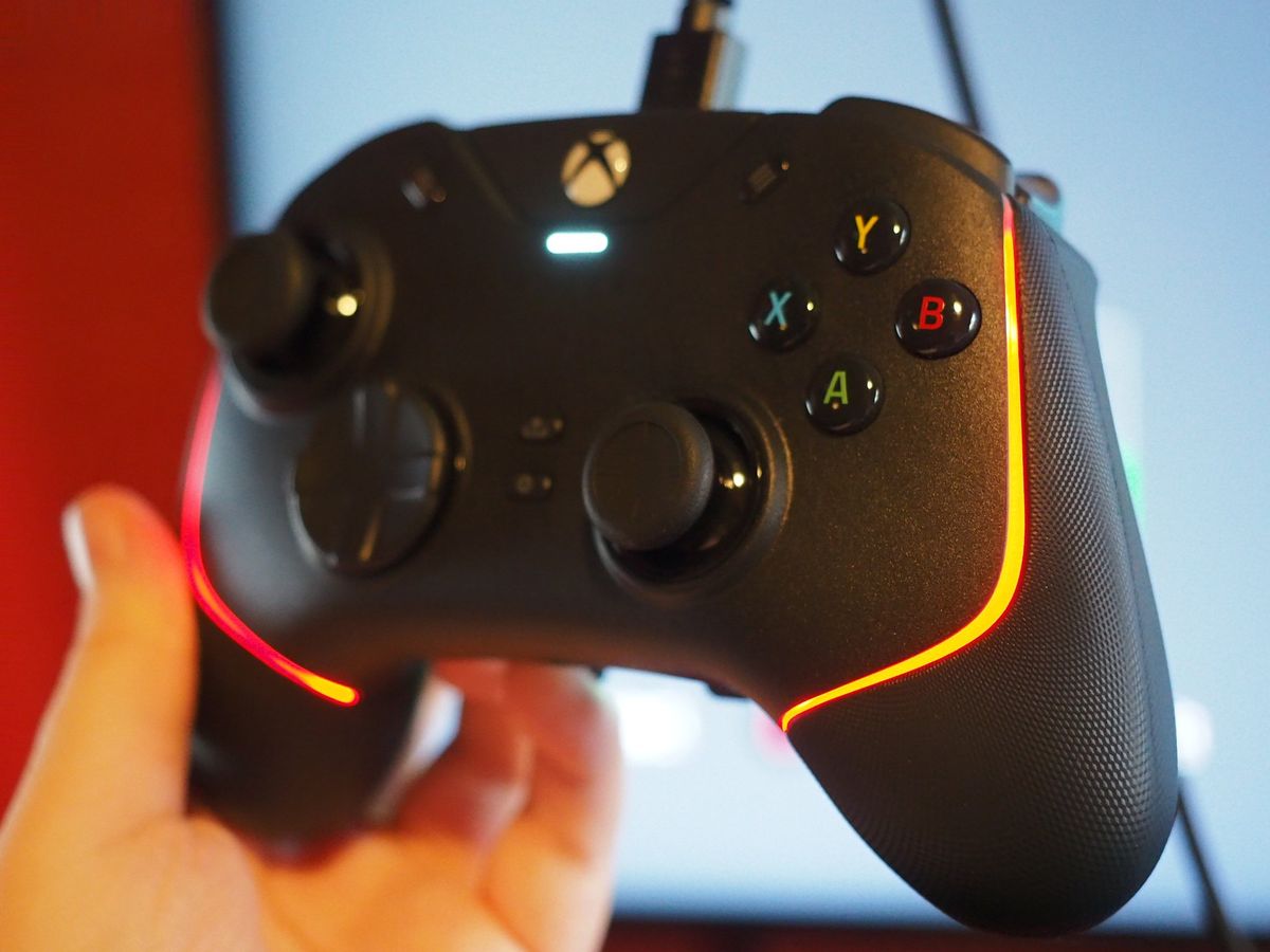 Razer Wolverine V2 Chroma review: Razer's Xbox controller almost feels ...