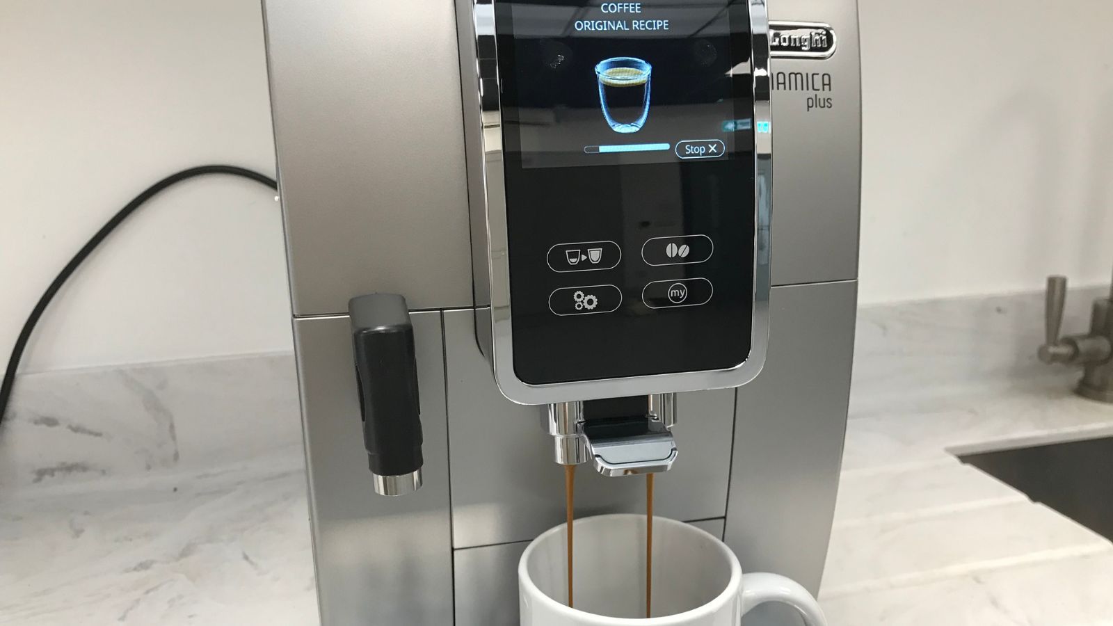 De’Longhi Dinamica Plus Coffee Maker: take a sip of luxury | Homes and Gardens