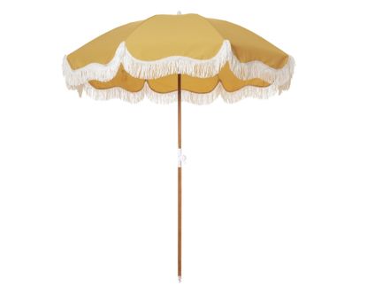 Best garden parasols 2022: the most stylish outdoor umbrellas | Livingetc