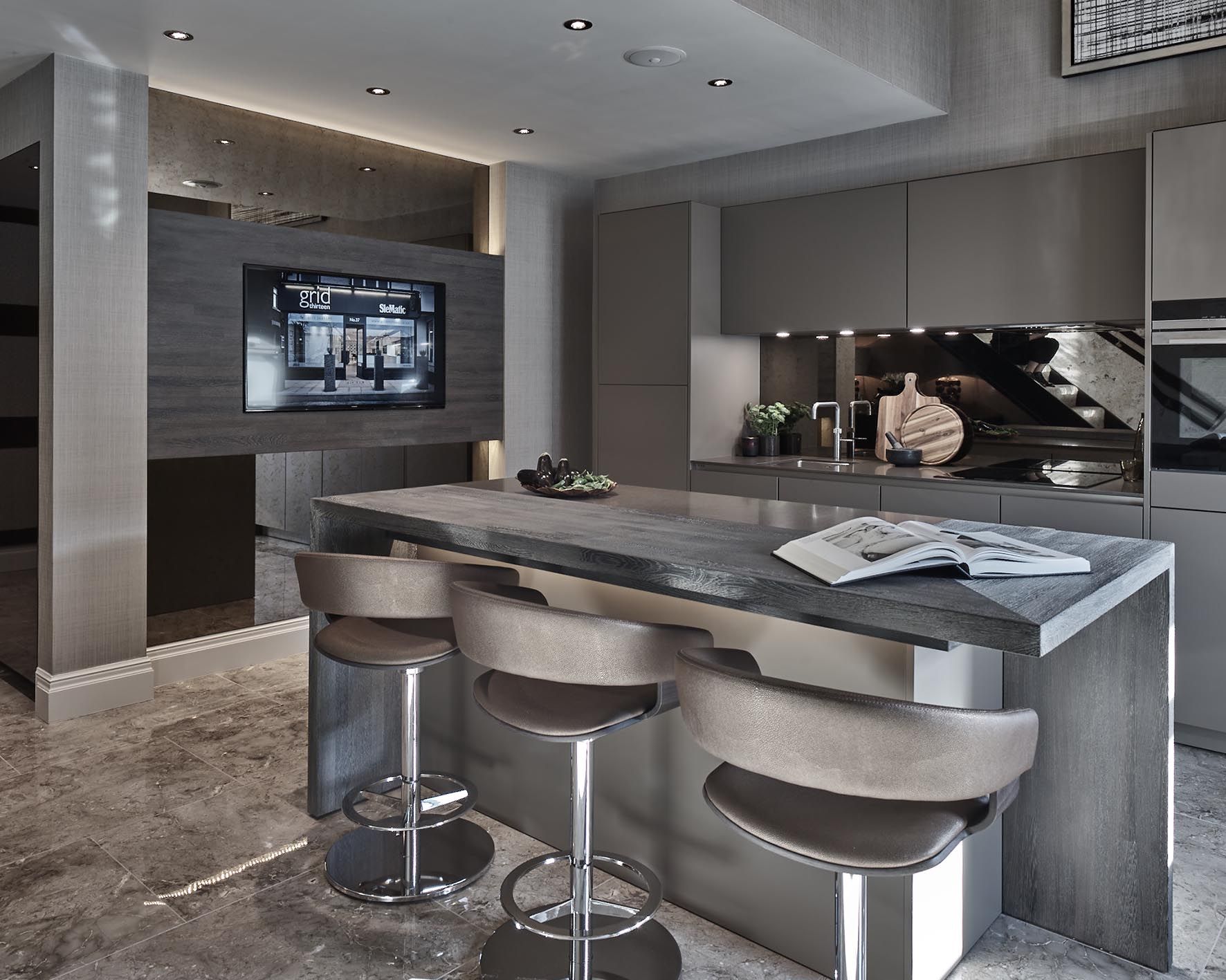 Kitchen TV ideas - how to include a television stylishly | Livingetc