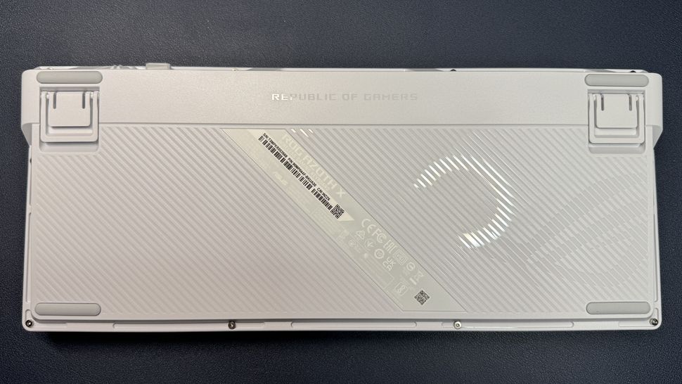 Asus ROG Azoth X Review: A very different aesthetic | Tom's Hardware