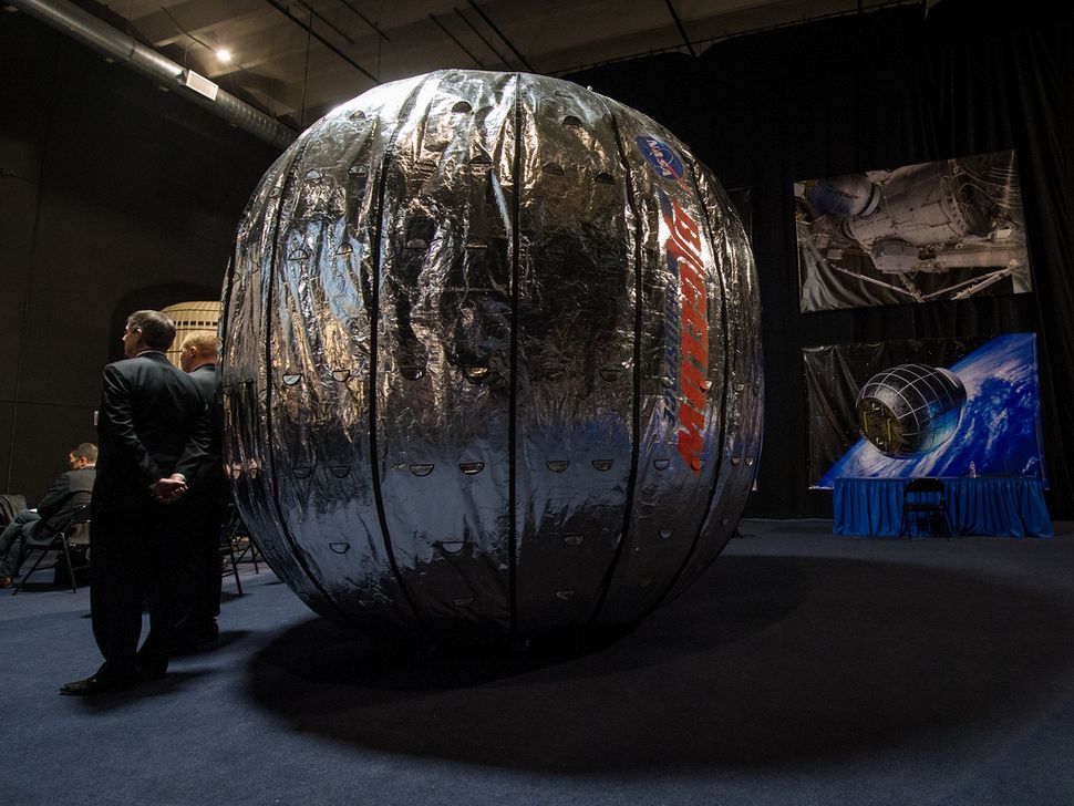 Bigelow Aerospace's Inflatable Space Station Idea (Photos): Page 4 | Space
