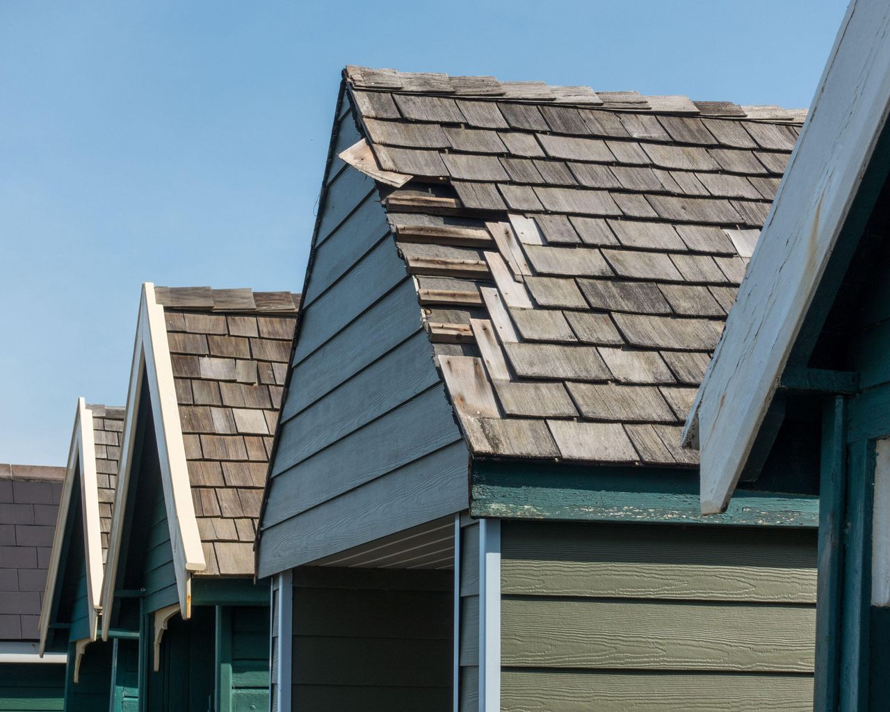 Repairing a roof – how to find and fix a leak | Real Homes