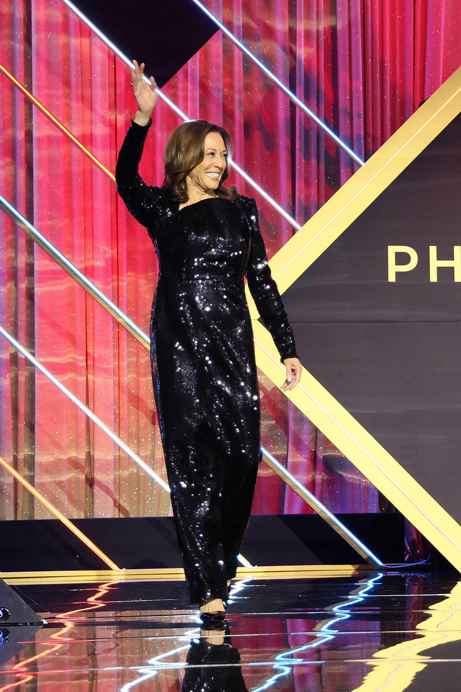 Every Outfit Kamala Harris Has Worn on the Campaign Trail (So Far ...