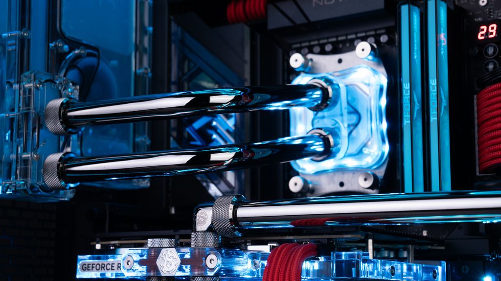 MAINGEAR refreshes its APEX RUSH gaming PC and adds a new FORCE model ...