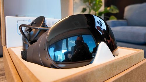 Meta's Tiramisu and Boba prototype headsets deliver hyperrealistic VR ...