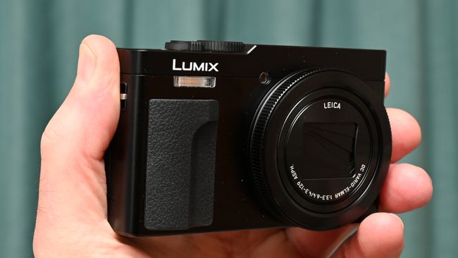 Just how trendy is vintage? Retro cameras outnumber fancy flagships on ...