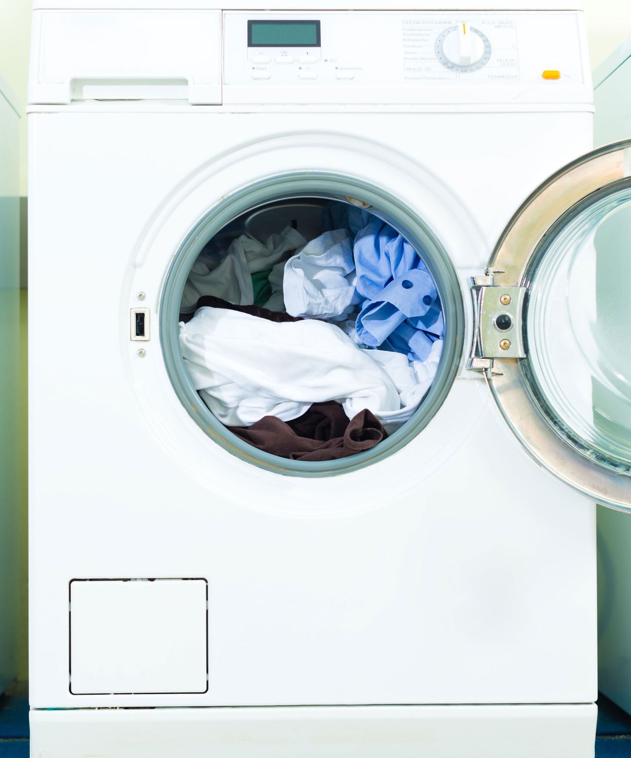 How to do laundry: a guide to washing and drying clothes | Homes and ...