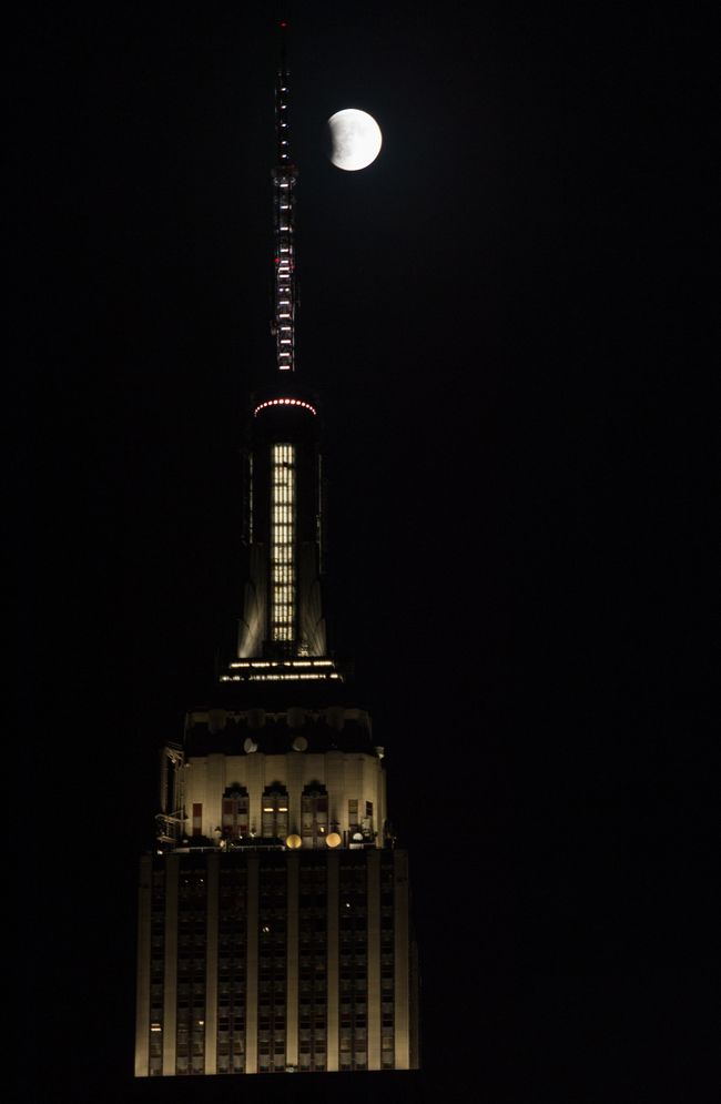Amazing Photos of the Rare Supermoon Total Lunar Eclipse of 2015 | Space