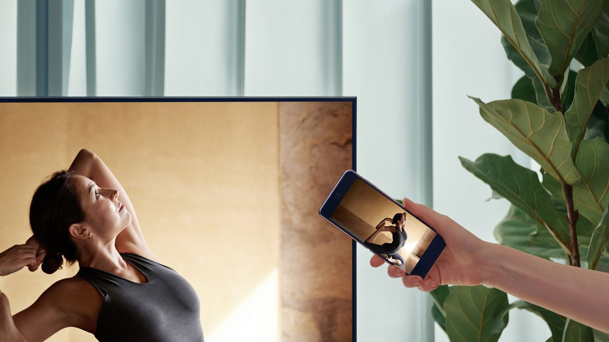 Samsung AU9000 TV review: mid-range smarts with a slim build | TechRadar