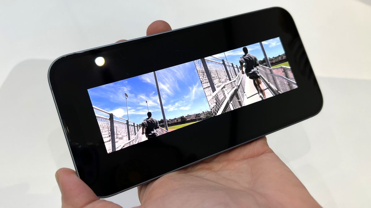 I want to love the iPhone 14 Pro Max - but come on Apple, what's with ...