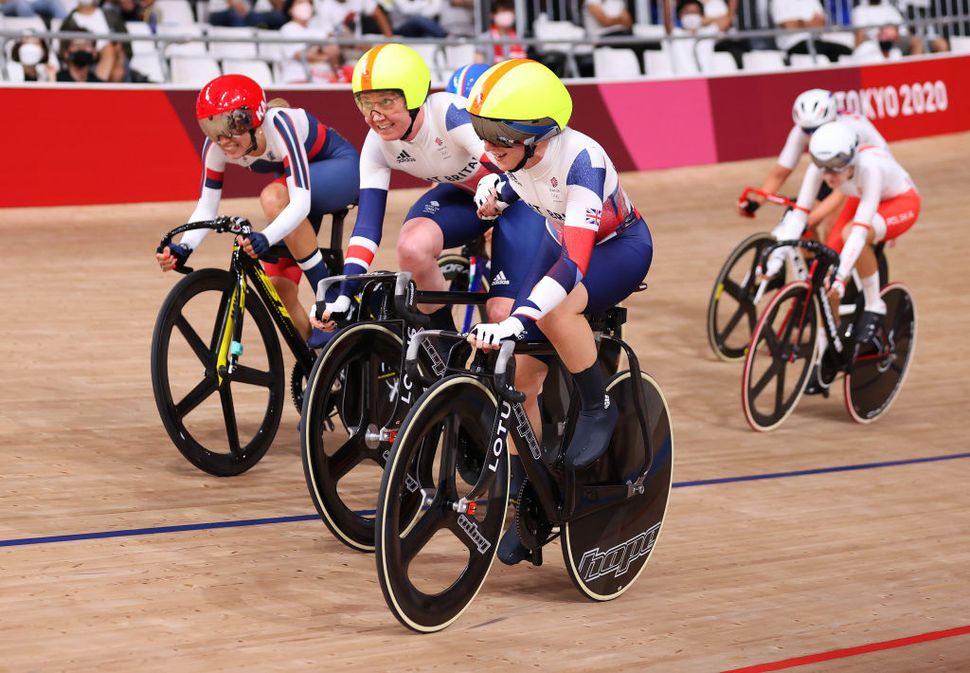 Laura Kenny wins historic fifth Olympic gold medal | Cyclingnews