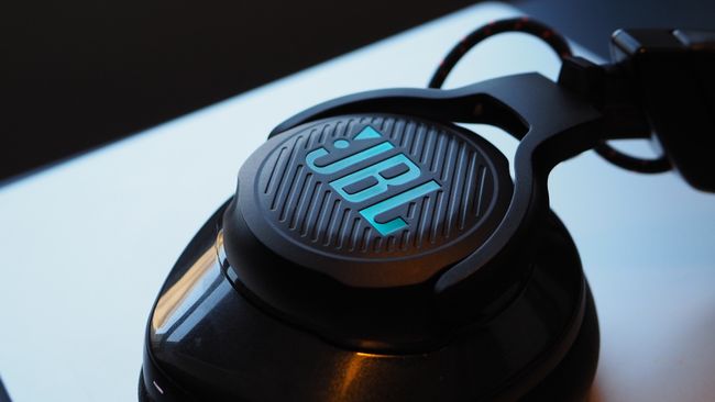 JBL Quantum 610 review: "A good headset but one that needs a bit of ...