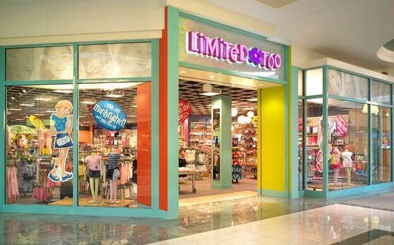 Best '90s Stores | Clothing, Book, and Movie Stores That Closed | Marie ...